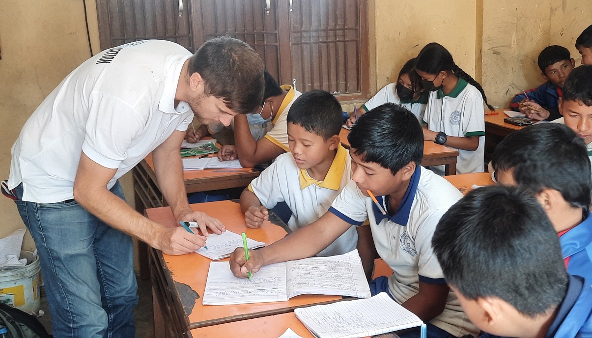 Harry Ruffell, as Education Volunteer - Sahayatri Foundation